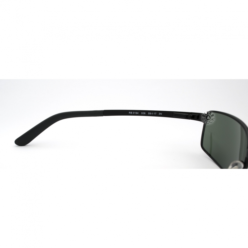Ray-Ban RB3194 Sunglasses 006 Matte Black/Green 59mm